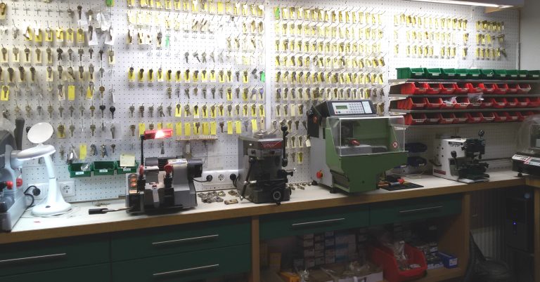 24h Schlüsselnotdienst & Türöffnung mit Fixpreisen je nach Situation