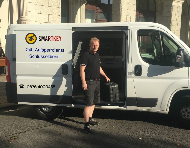 Wir über uns - Aufsperrdienst & Schlüsseldienst SMARTKEY